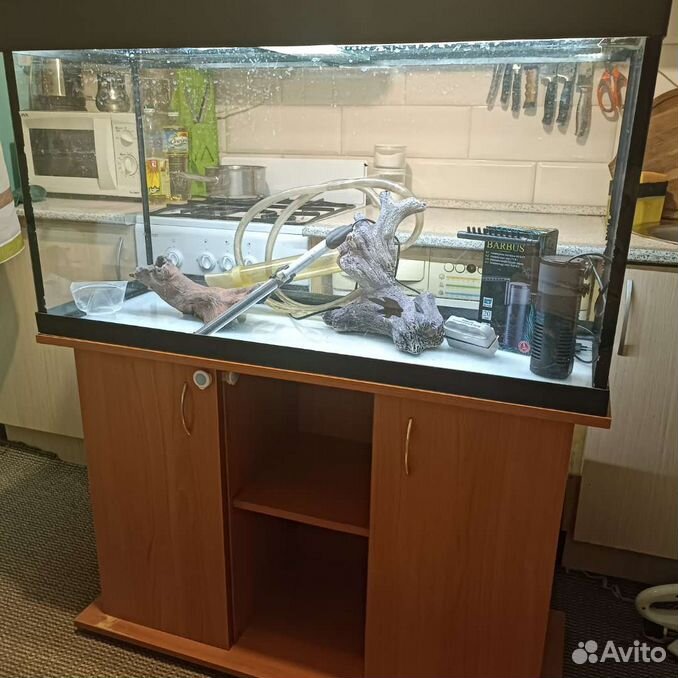Аквариум на 175 литров с тумбой