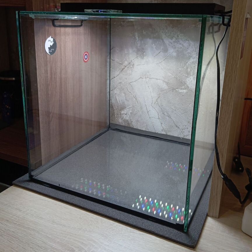 Аквариум 29*29*29 (25 л) с оборудованием