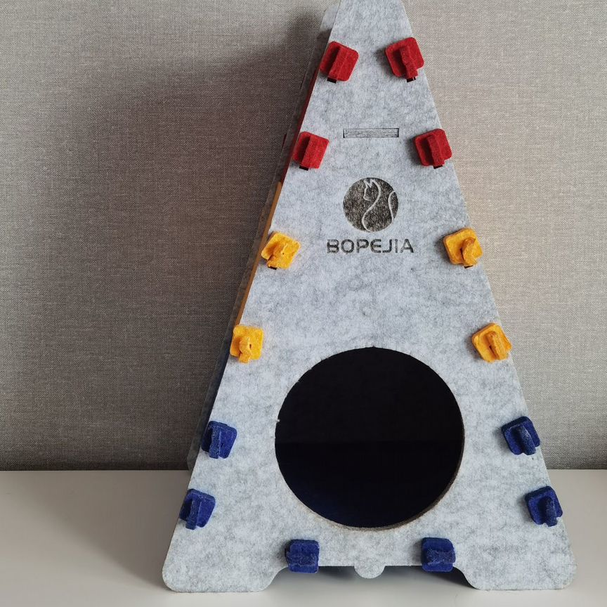 Домик для кошки войлочный б/у