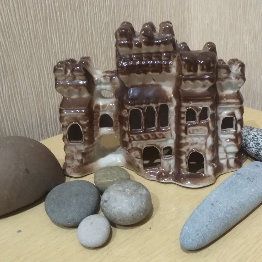 Керамический замок для аквариума с камушками СССР