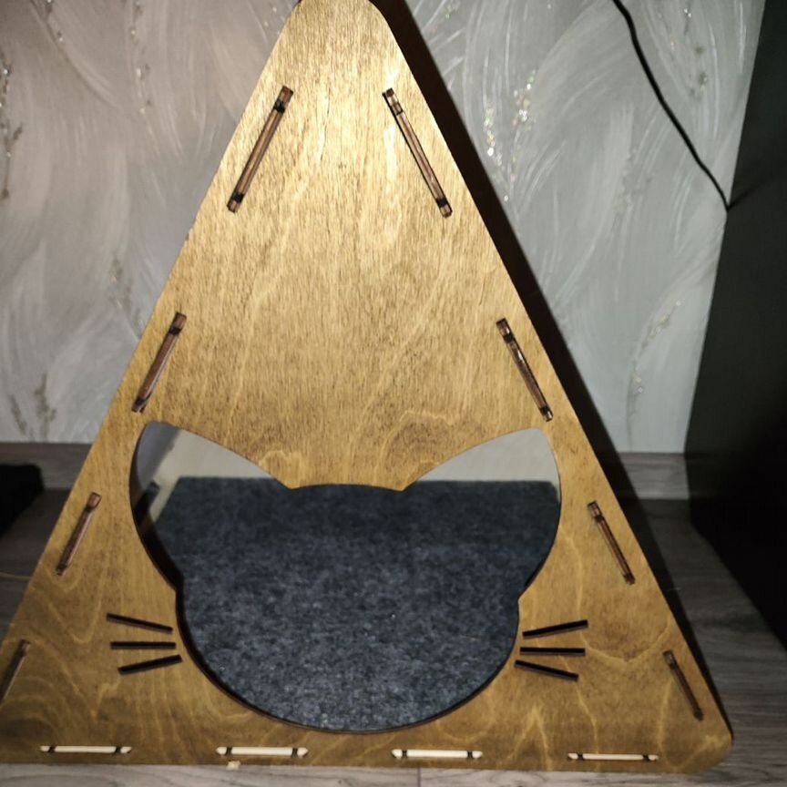 Домик для кошки с когтеточкой