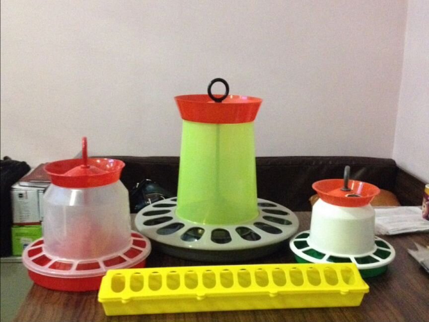 Кормушки для голубей, курей, перепелов и кроликов