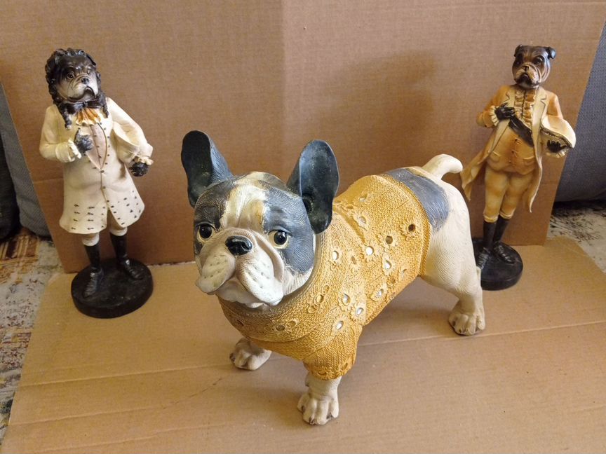 Маленькая Собачка в добрые руки Бульдог