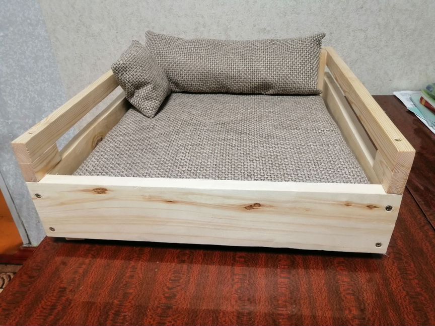 Лежанка для собак и кошек