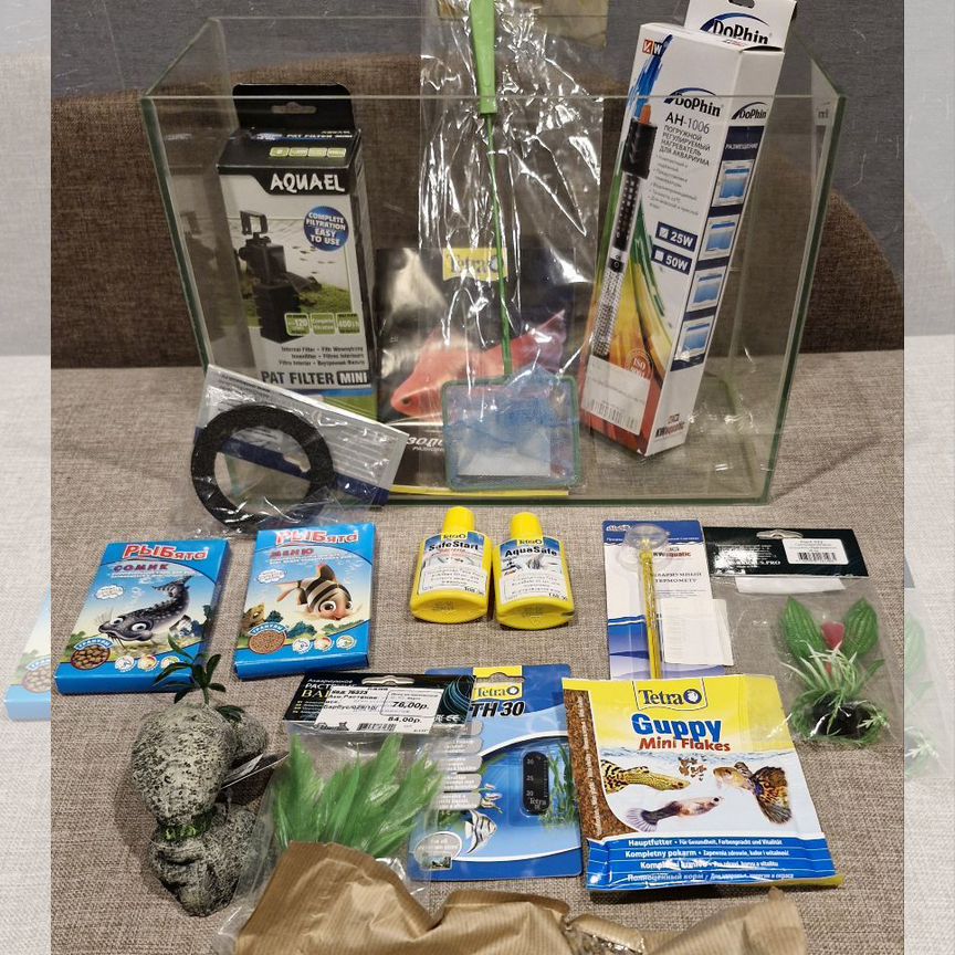 Аквариум с оборудованием, декором