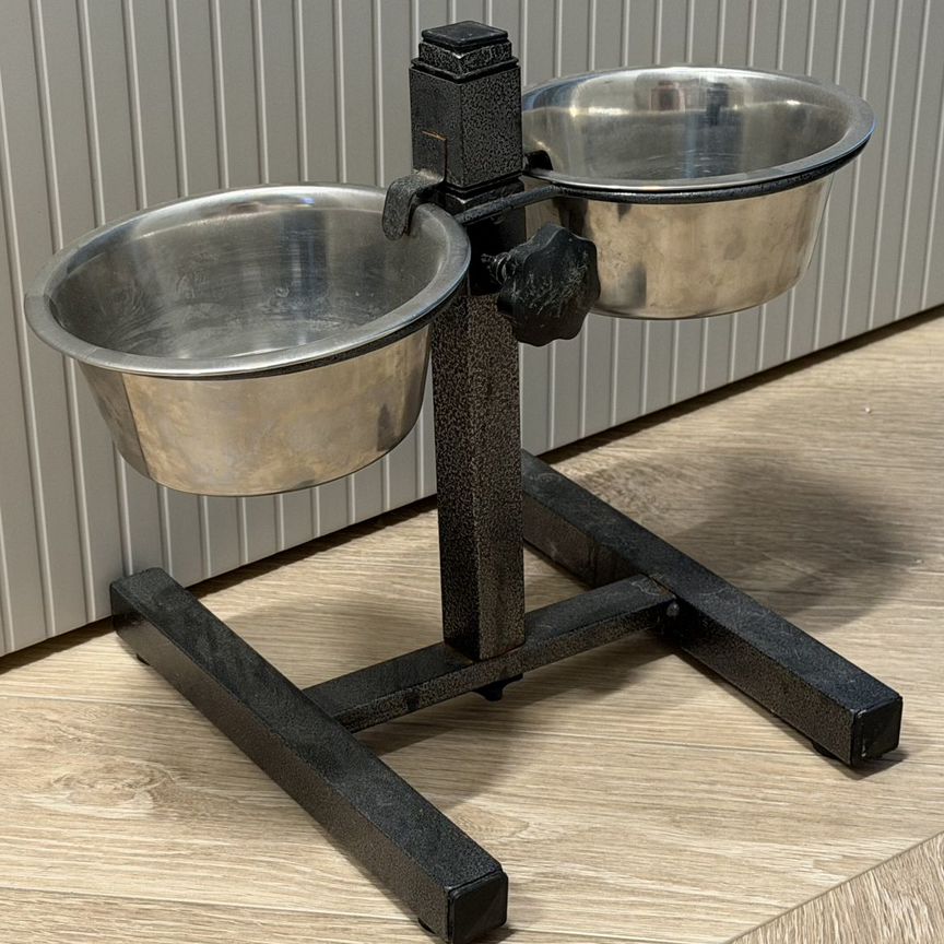 Кормушка металл с мисками