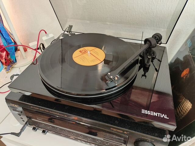 Виниловый проигрыватель Pro-Ject Essential III XE купить в Санкт ...