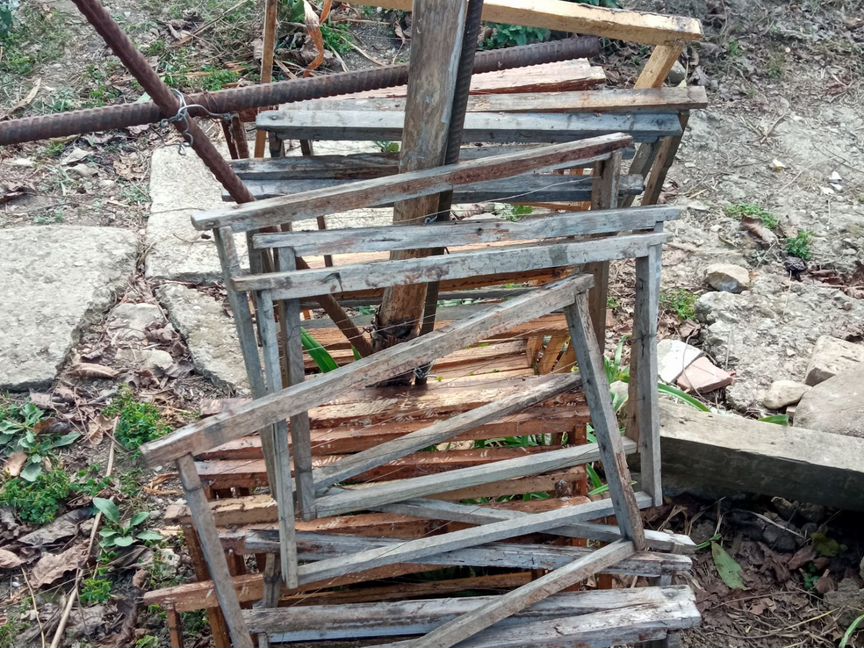 Б /у улики лежаки, б/у рамки для пчёл