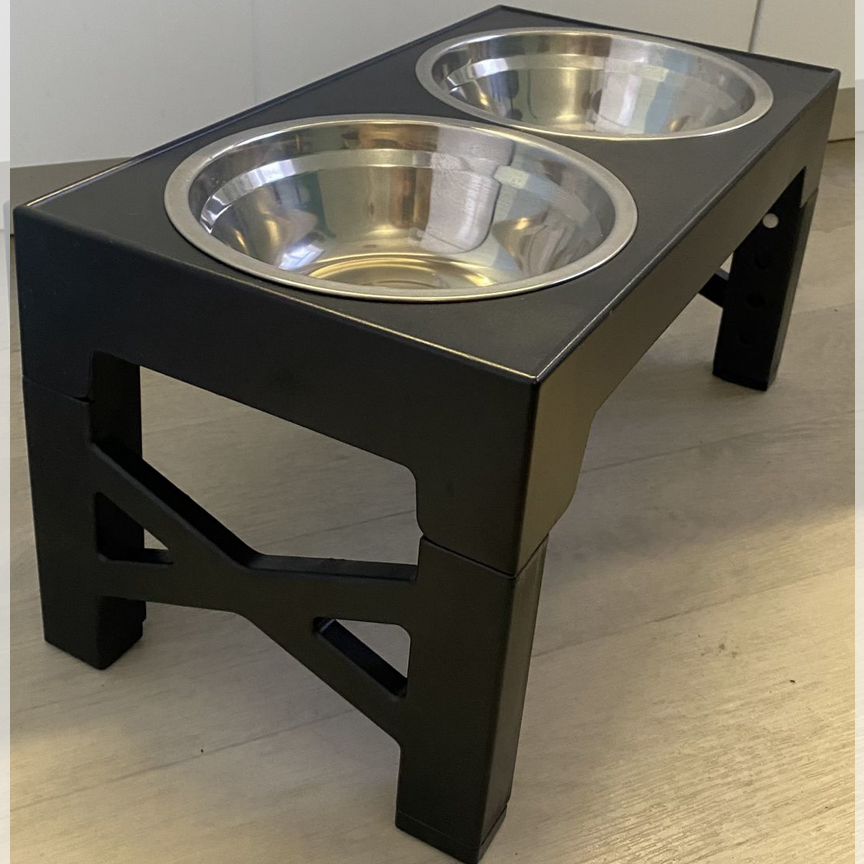 Миска для собак на подставке