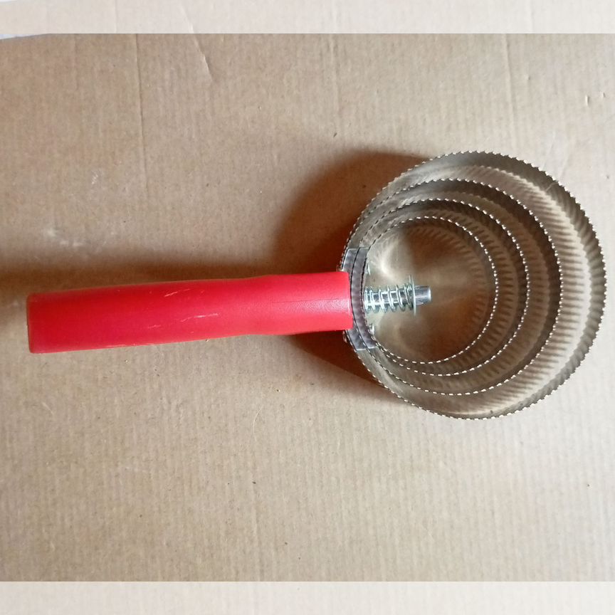 Скребок для шкуры спиральный