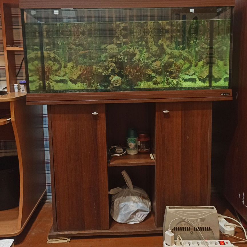 Аквариум с тумбой 200л