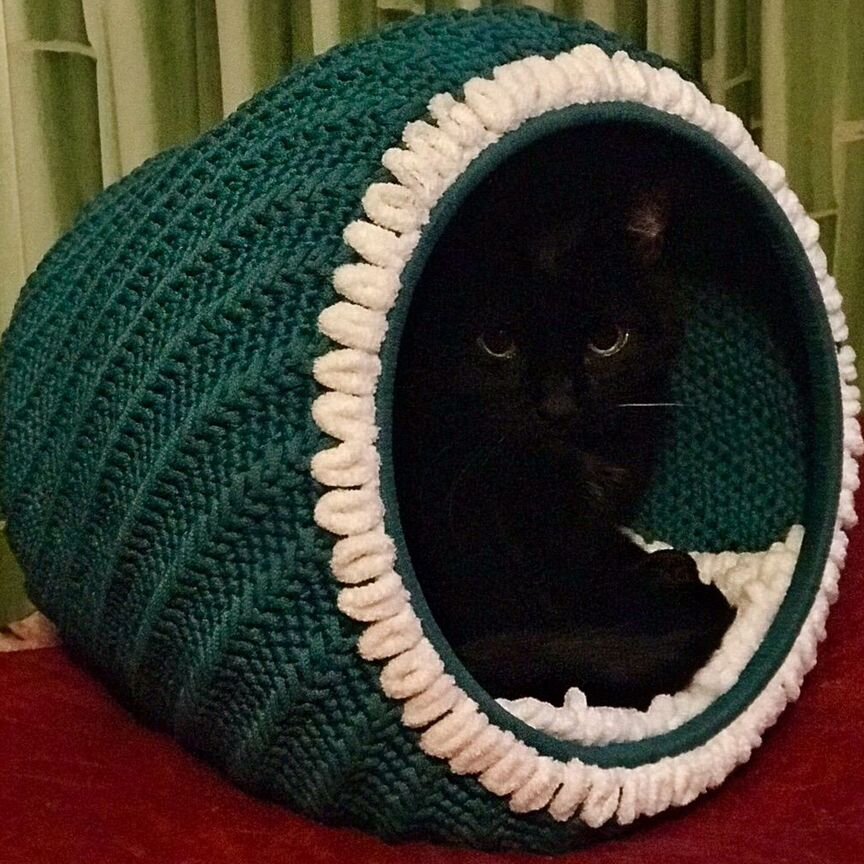 Домик для кошки (кота, маленькой собачки)