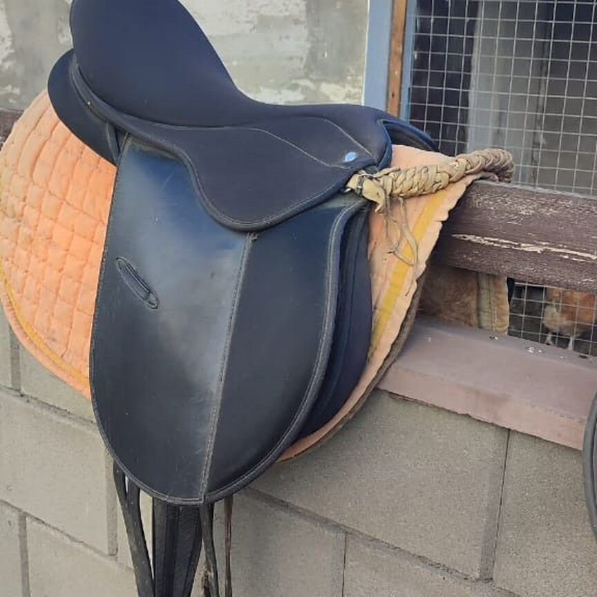 Седло для лошади