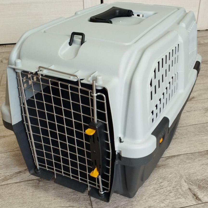 Переноска для собак пластиковая