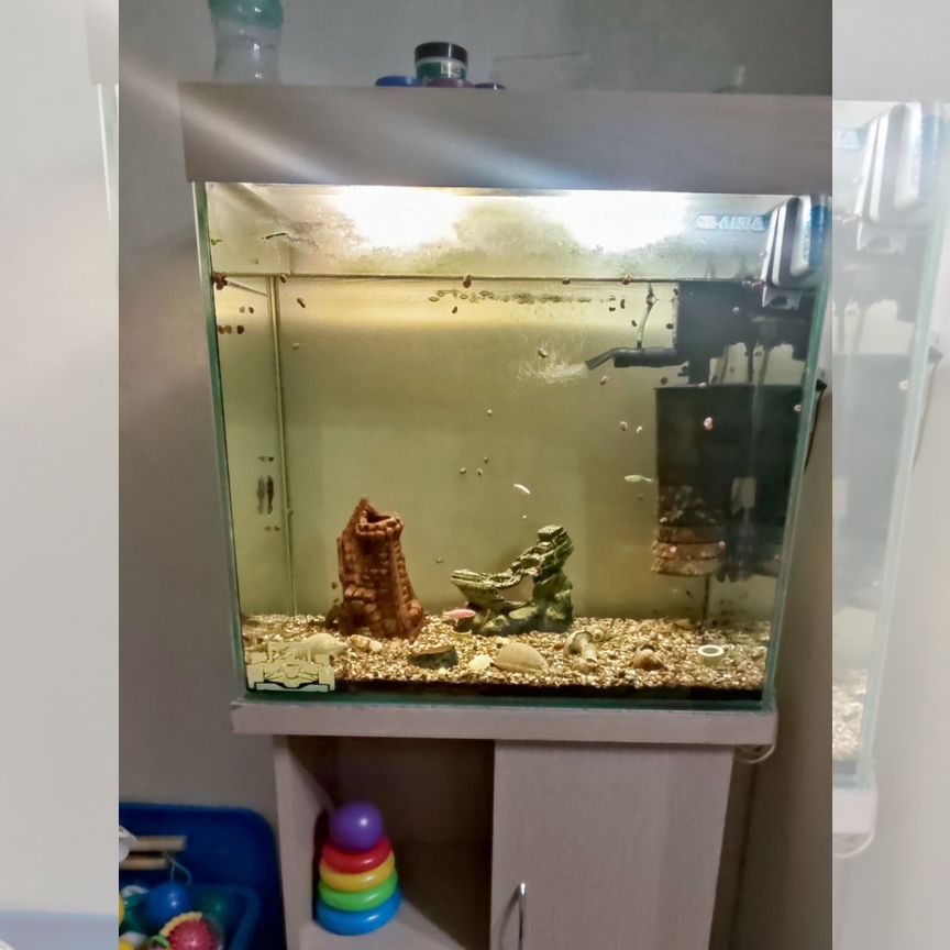 Аквариум с тумбой 90 литров