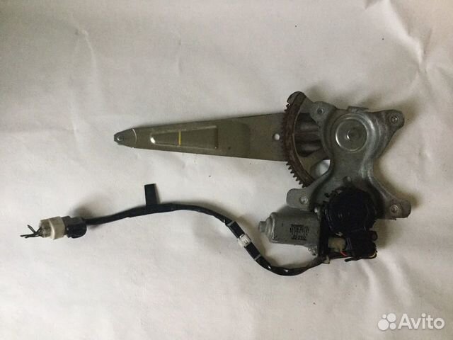 Toyota Land Cruiser J100 стеклоподъемник задний купить в Санкт ...