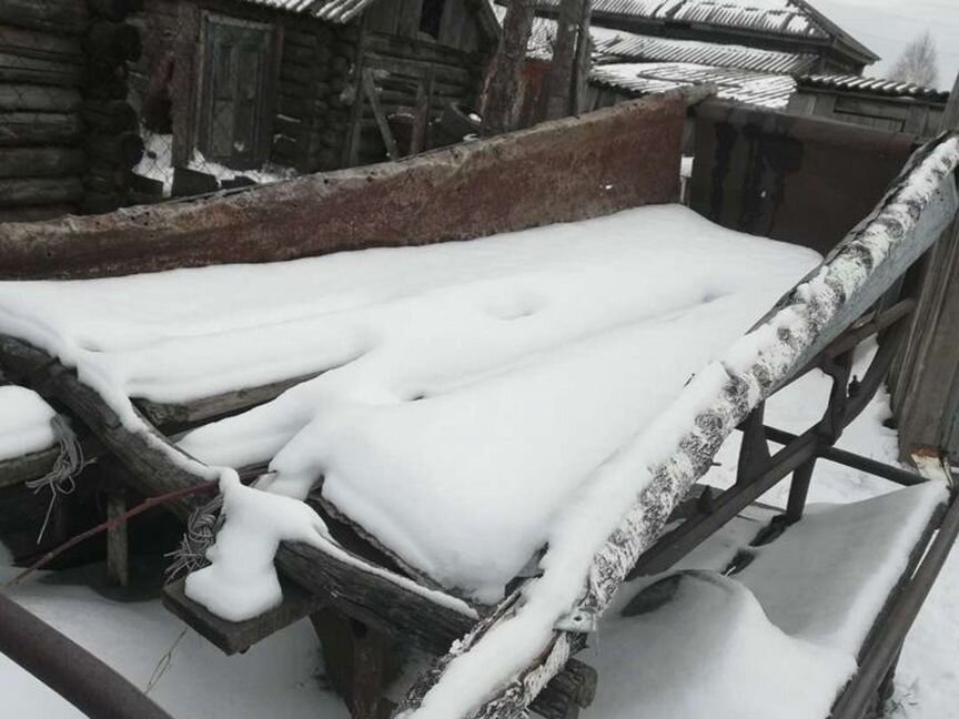 Конские редванка и сани