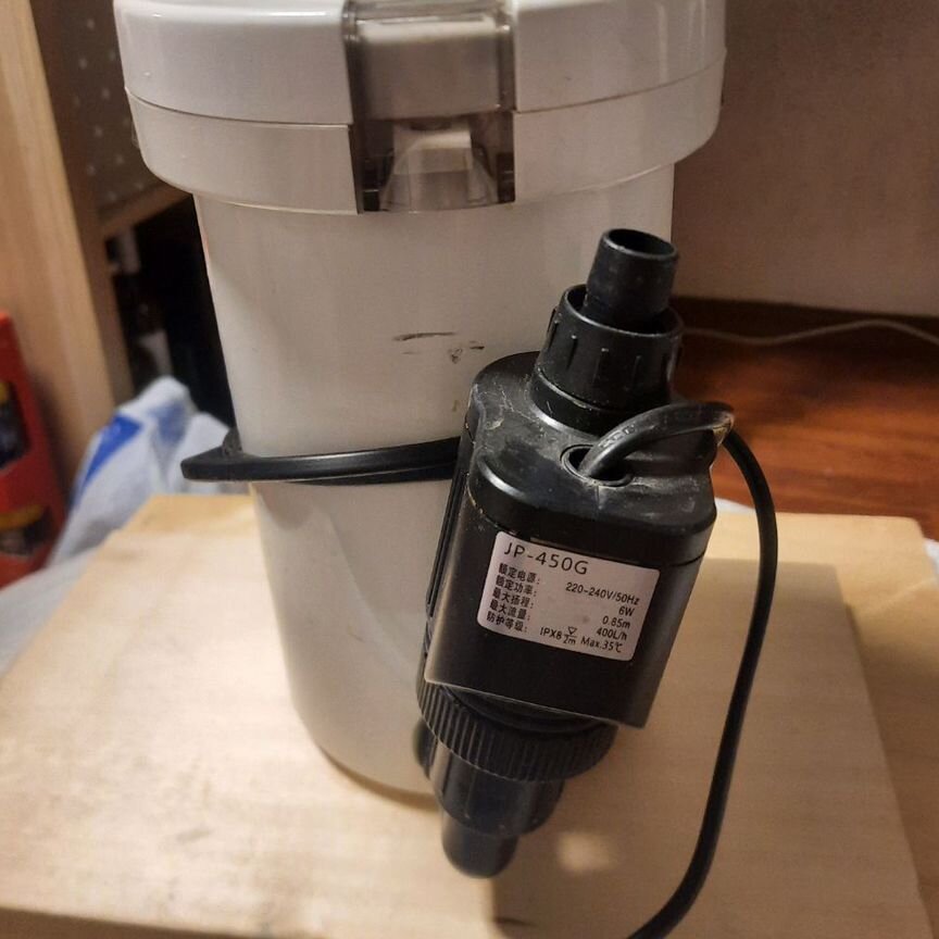 Внешний аквариумный фильтр SunSun HW-602B Бу