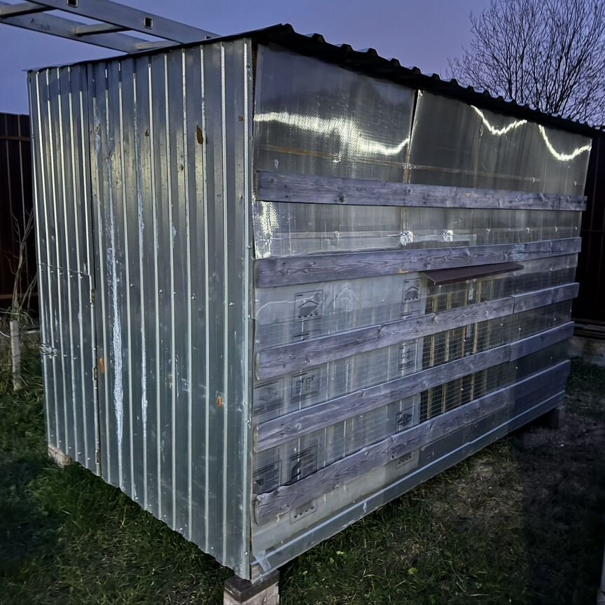 Вольер для собак с будкой