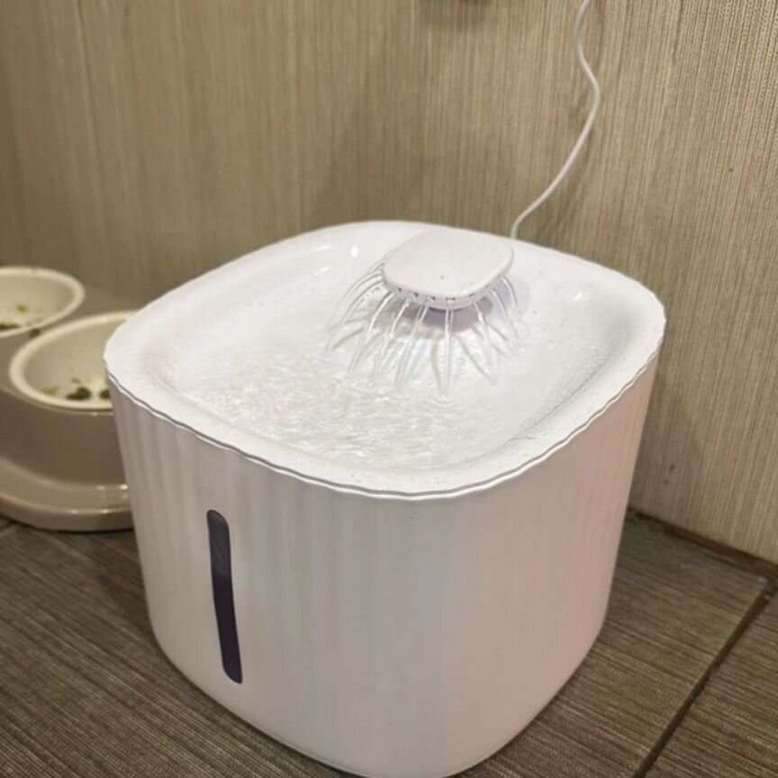 Поилка для кошек