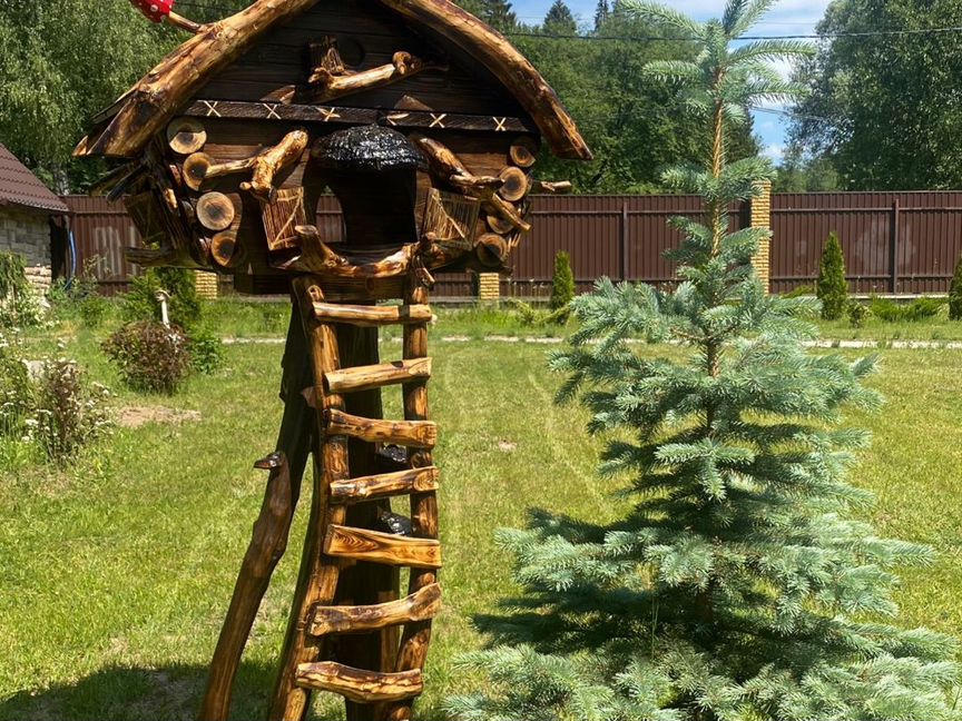 Кормушка для птиц и белок