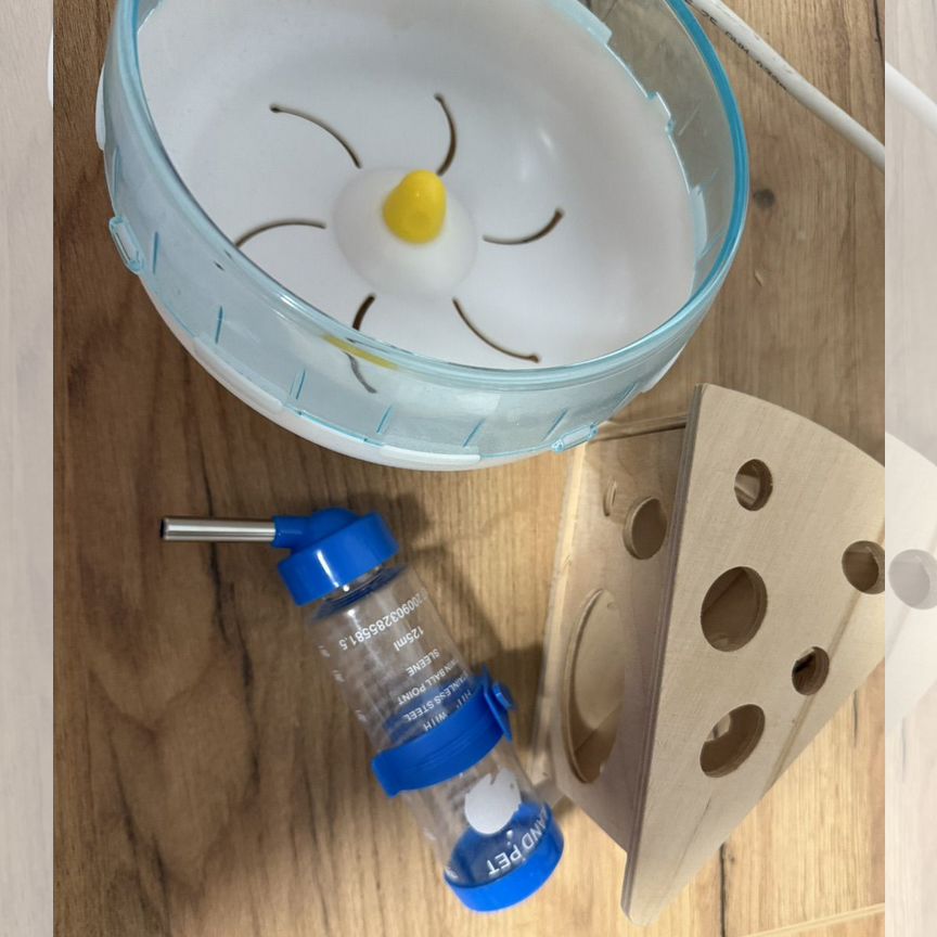 Набор для хомяка : колесо, домик, поилка