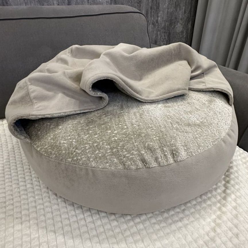 Лежанка нора