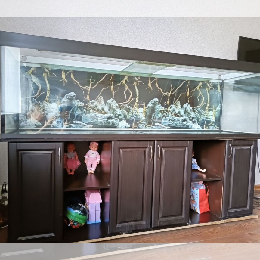 Аквариум с тумбой