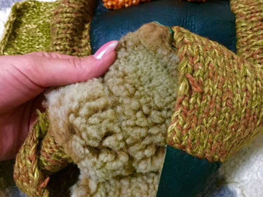 Натуральная дубленка из цигейки для собак