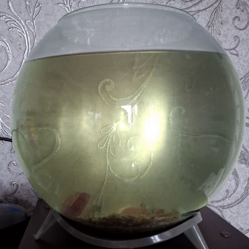 Аквариум с подставкой
