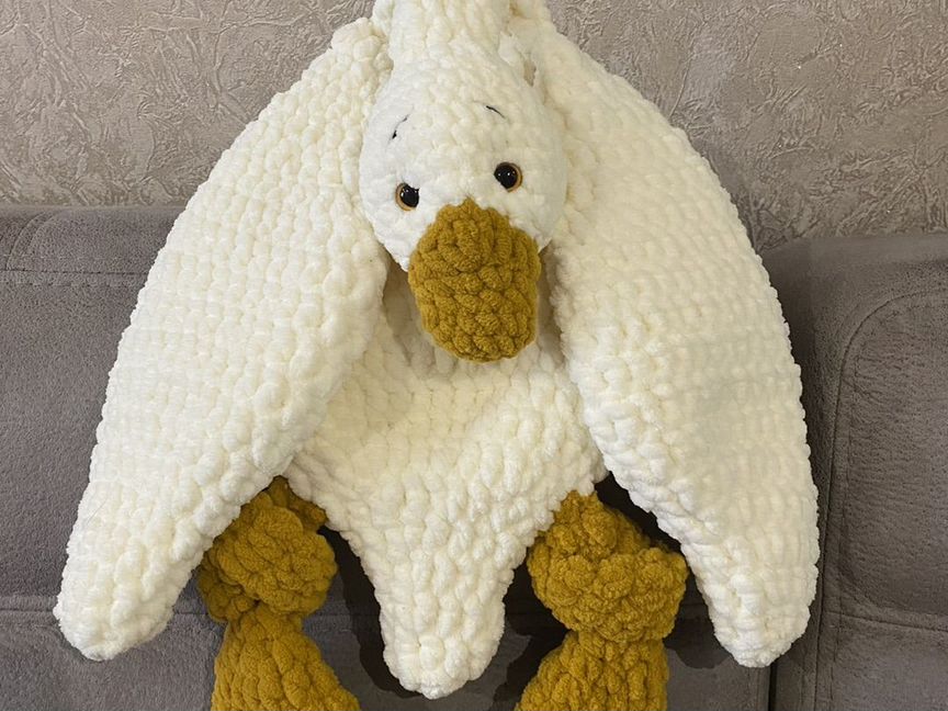 Гусь обнимусь