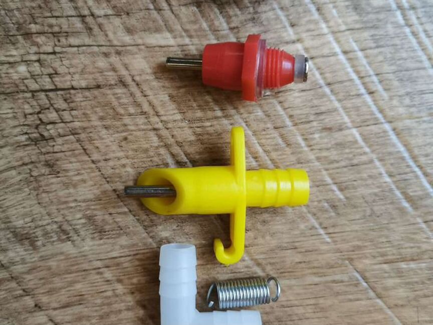 Нипельные поилки куры, цыплята, кролики