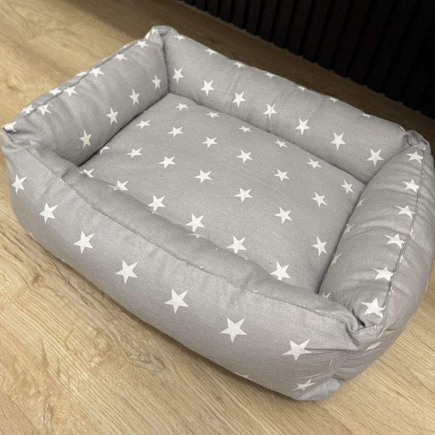 Лежанка для кошек и собак