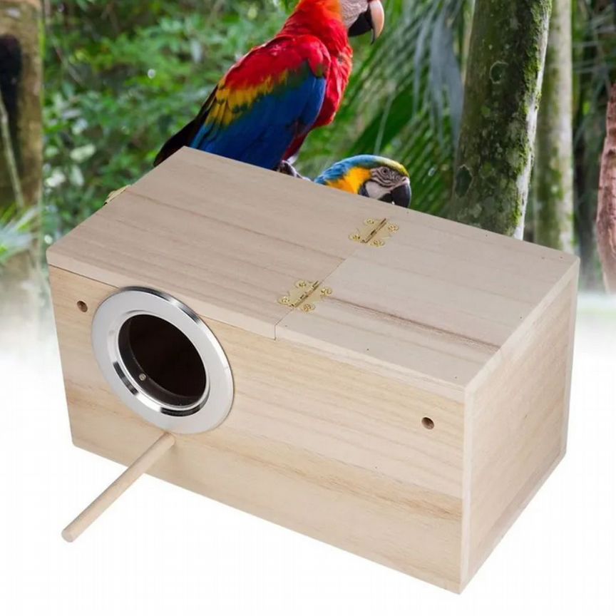 Деревянный домик для попугаев