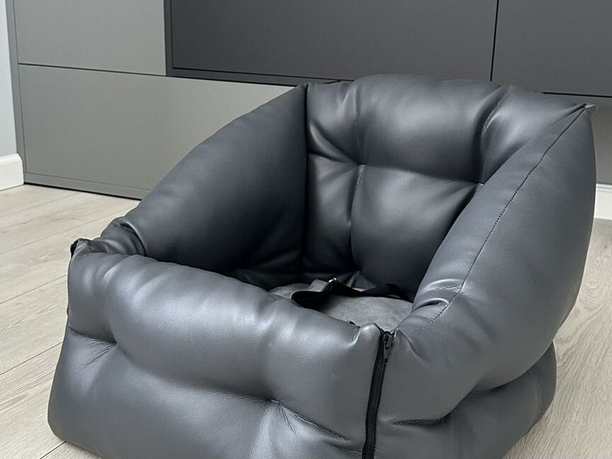 Автокресло для собак