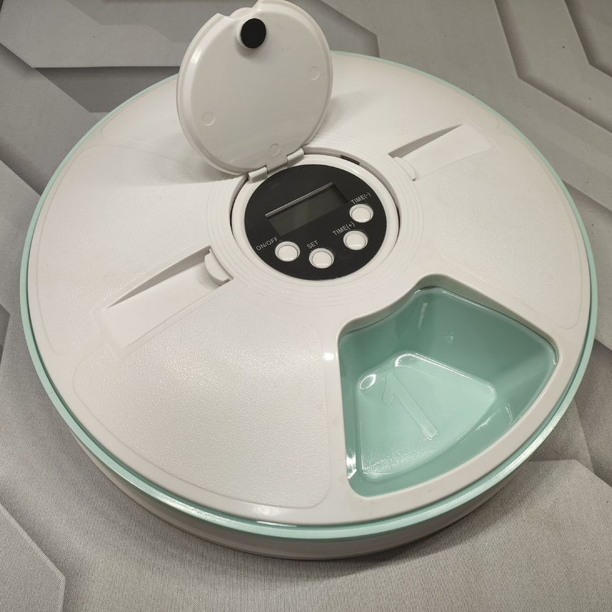 Автоматическая кормушка на 6 секций с таймером