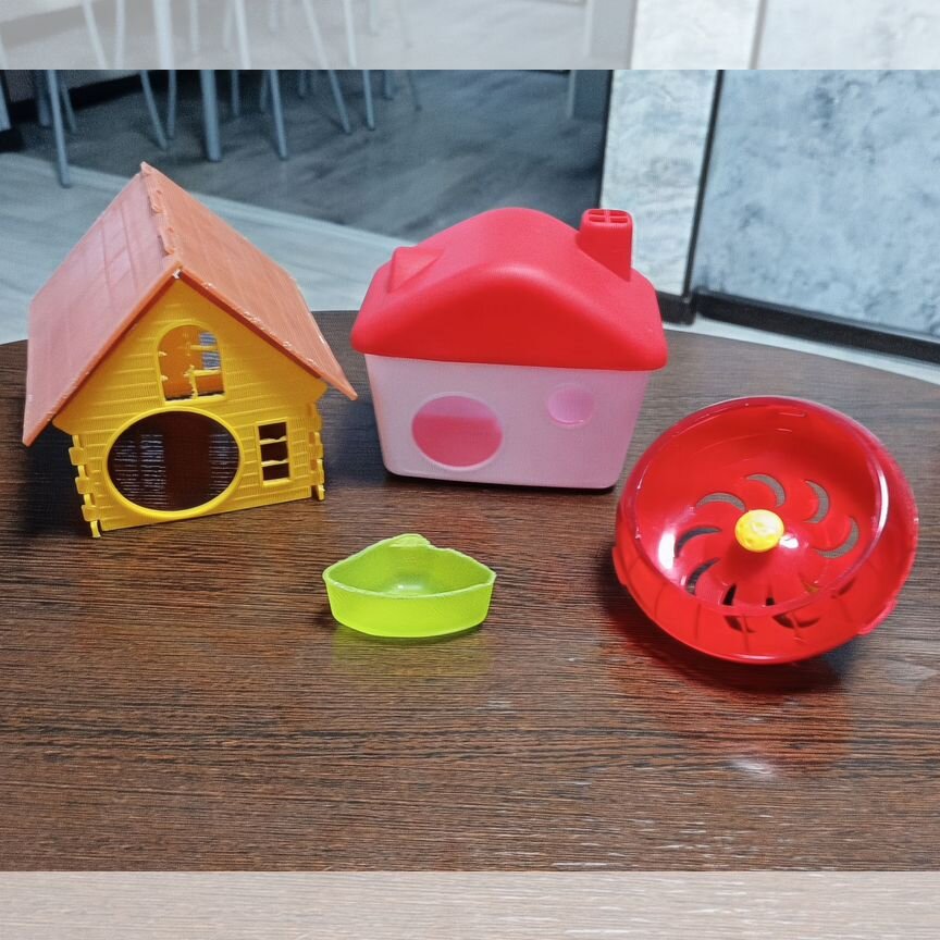 Домики, колесо для хомяка