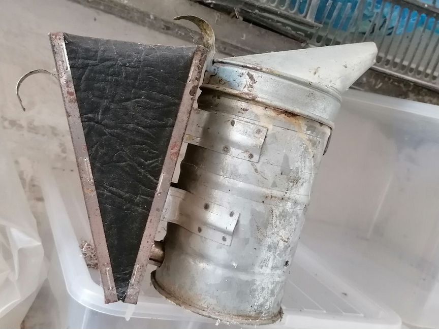 Инструмент для пасеки