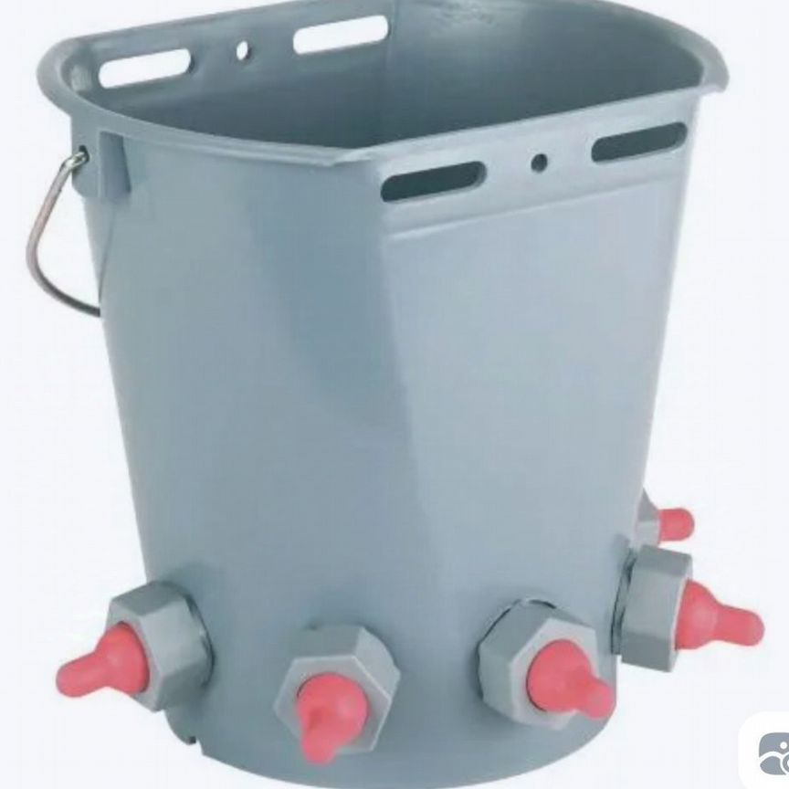 Ведро для кормления козлят