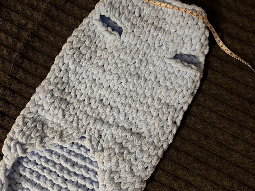 Вязаная жилетка для животных