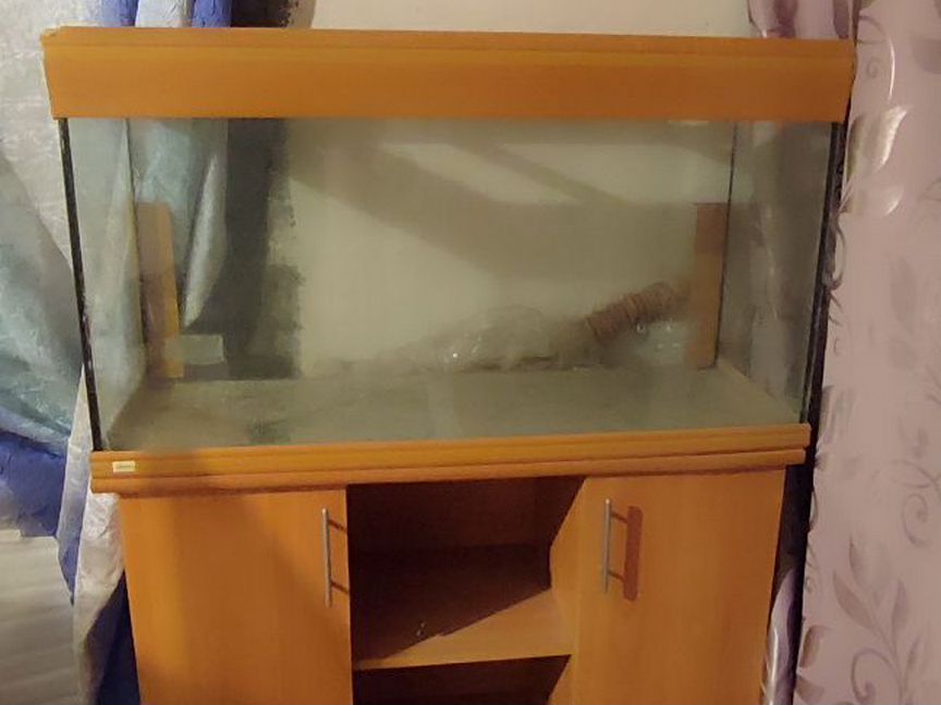 Аквариум с тумбой 130л
