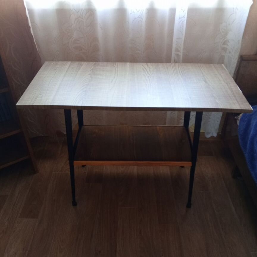 Столик под аквариум