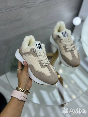 Кроссовки женские с мехом Givenchi купить в Москве | Личные вещи | Авито