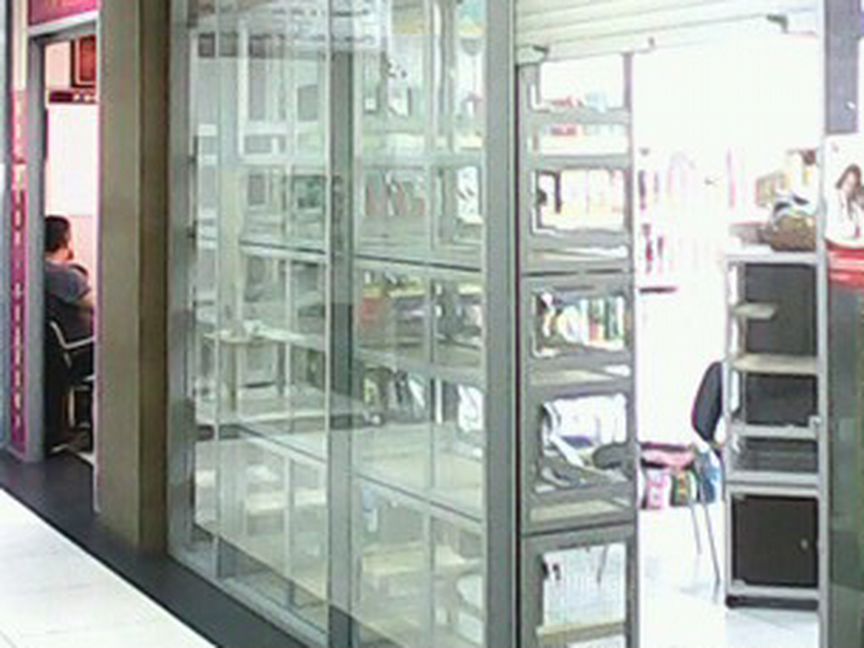 Витрины, зооуголки для содержания животных