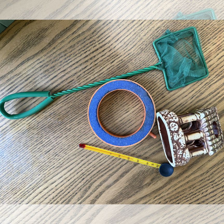 Вещи для аквариума