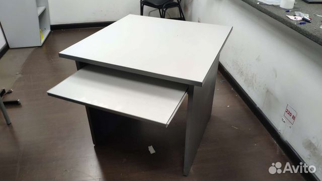 Стол с выдвижной полкой для клавиатуры купить в Москве | Товары для ...