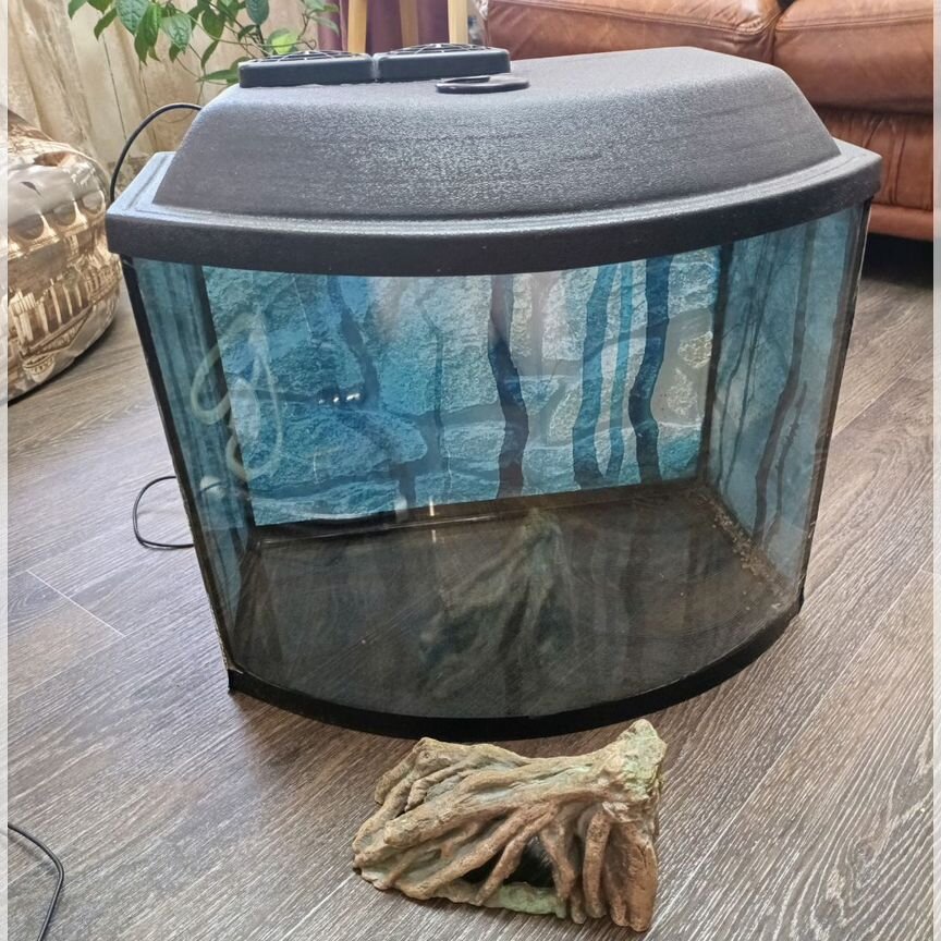 Аквариум 45 литров с грунтом и аксессуарами