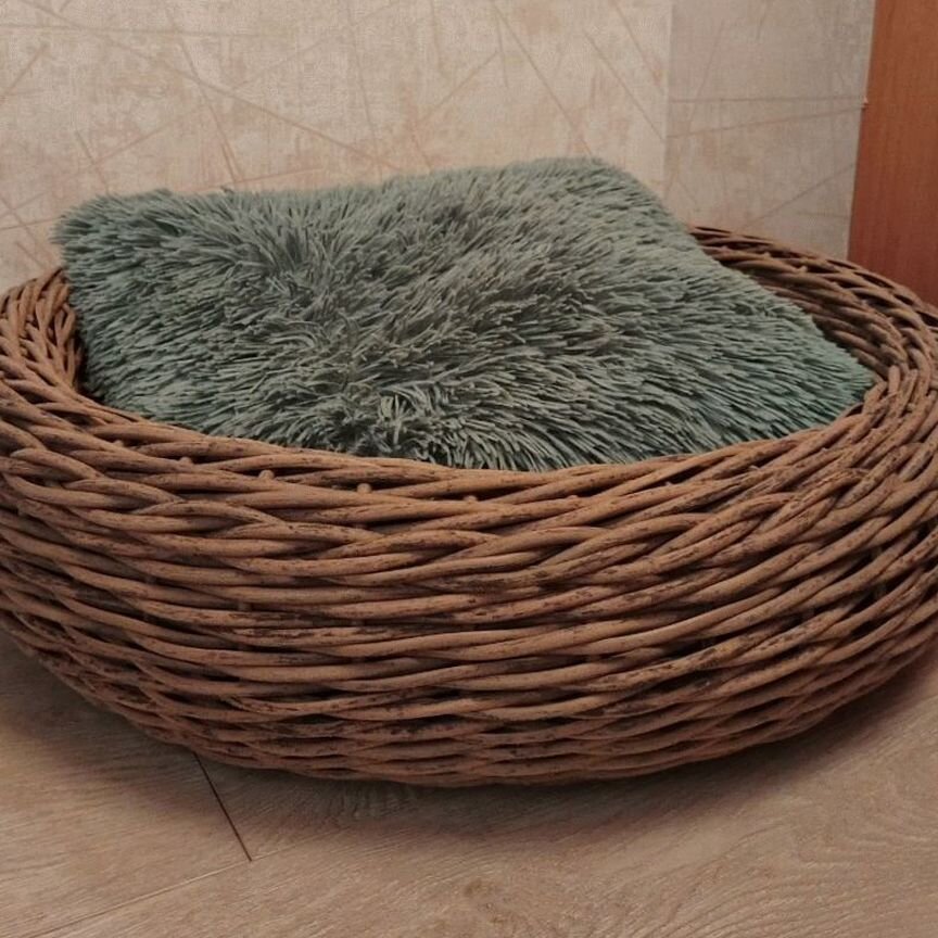 Лежанка для кошек и мелких пород собак