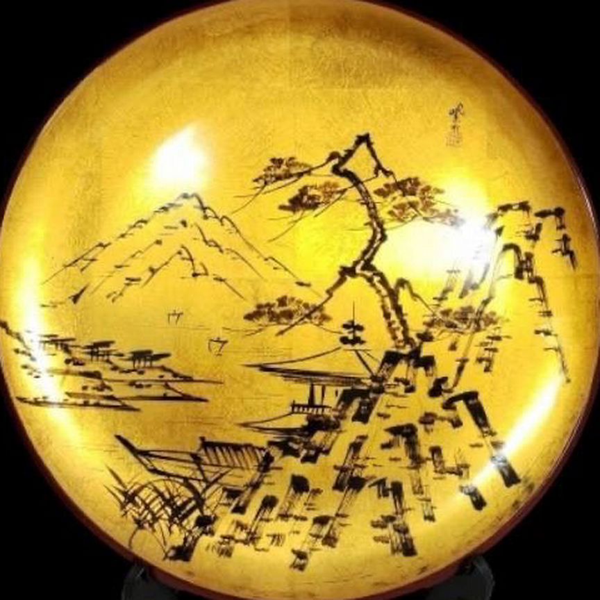 Декоративная тарелка с изображением пейзажа