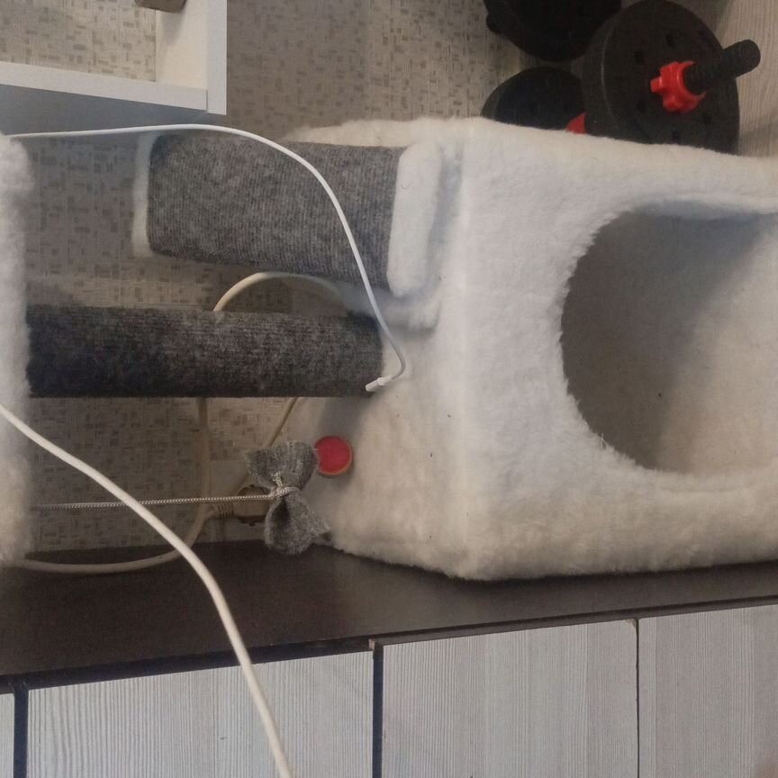 Кошкин домик с когтеточкой